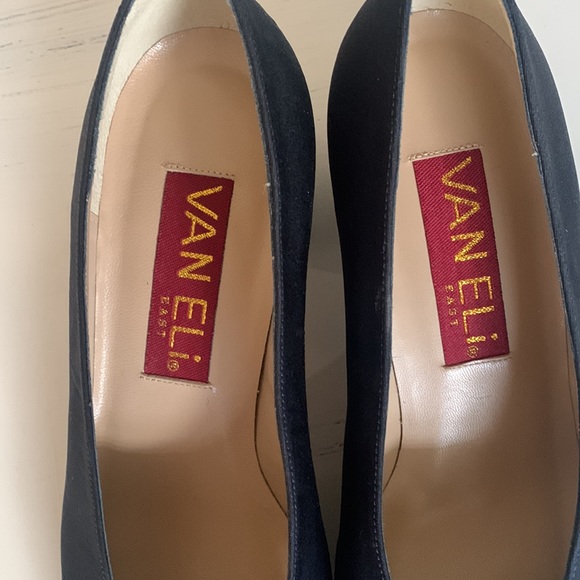 Vaneli | Shoes | Vaneli Navy Blue Block Heels Size 85 | Poshmark
